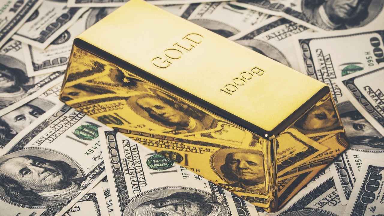 The Smart Way to Save in Gold in 2025 - BullionLuxo – Secure Gold ...